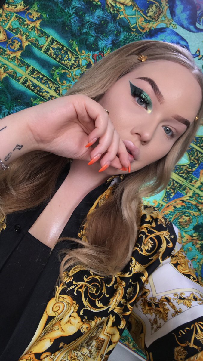 97 best Twitter @nikkietutorials images on Pholder | strawberry pop 🍓