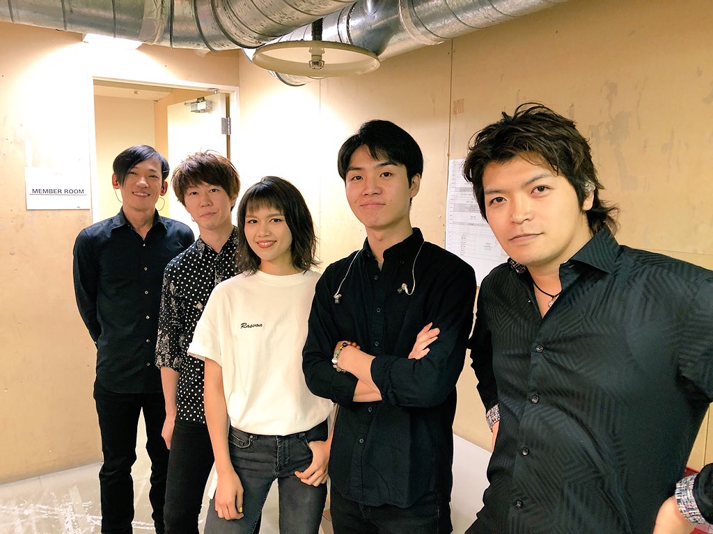 Anly on Twitter: ""Anly"LOOP AROUND THE WORLD TOUR BAND🕊 Bass ︎山崎英明 @yamasakiBass Gt ︎佐々木コジロー貴之 ...