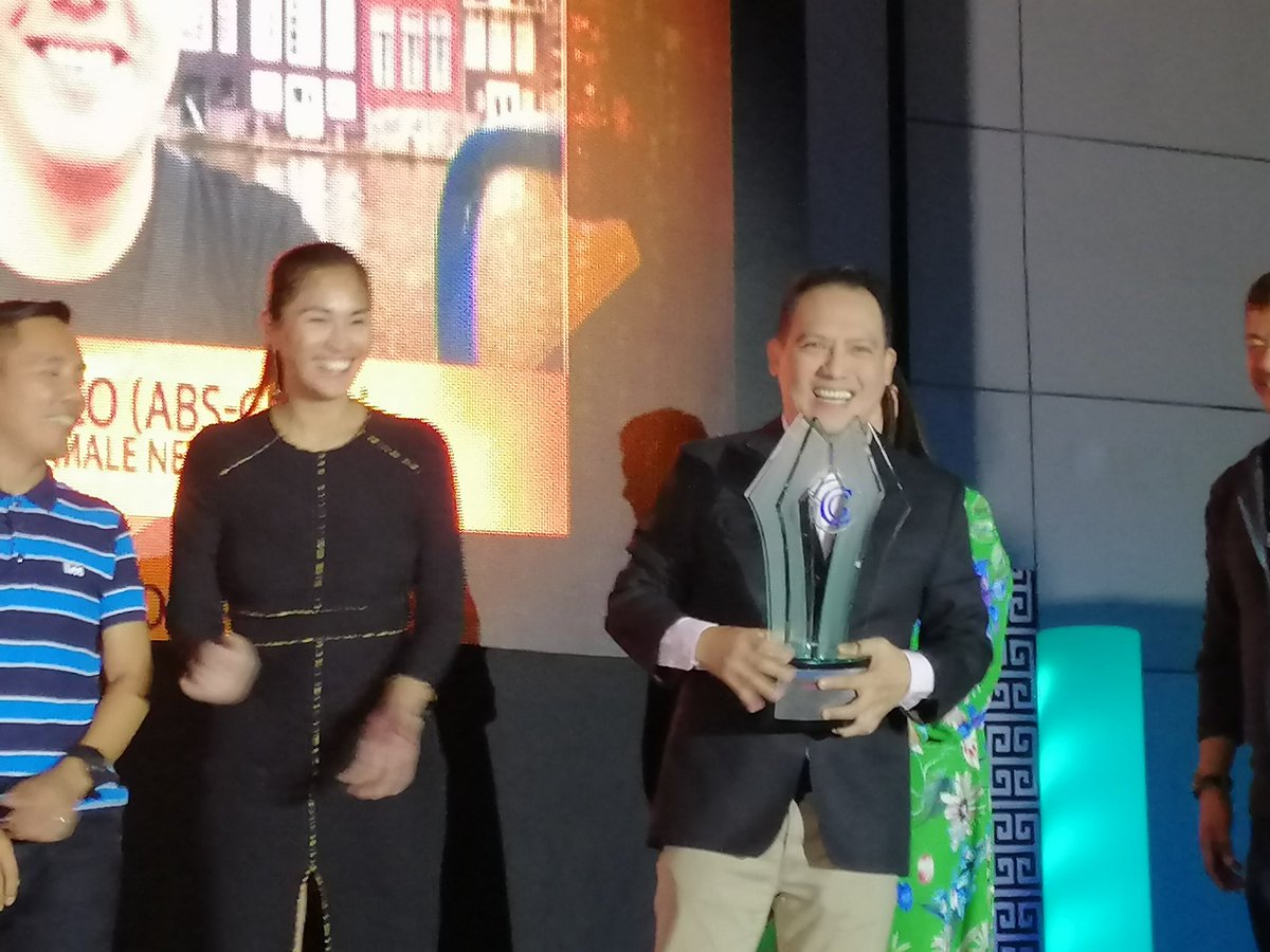 . Weekend anchor & host is presented the most outstanding male news ...