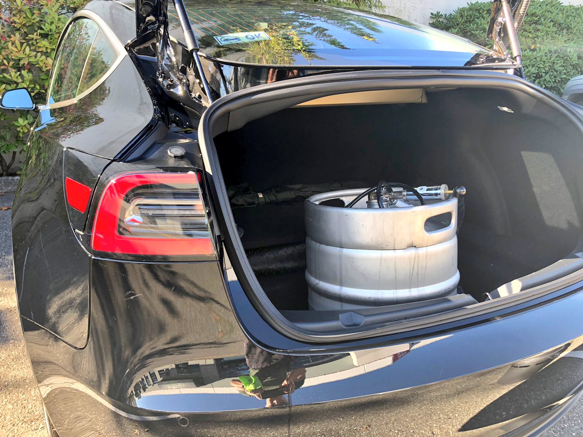 Reason 42 to love the Model 3 trunk well: it fits a keg and a bit more ...