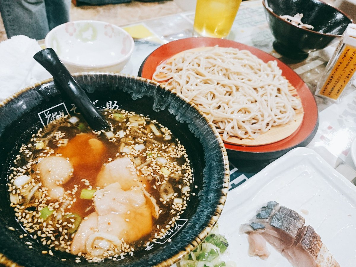 食う寝るところに住むところ (@815_mido) | Twitter