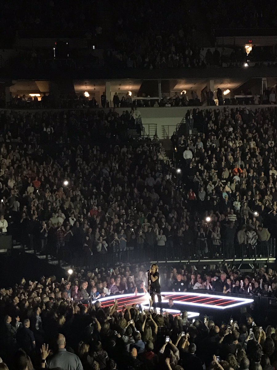 Keith Urban News Update…Keith In Concert…*Graffiti U* World Tour ...