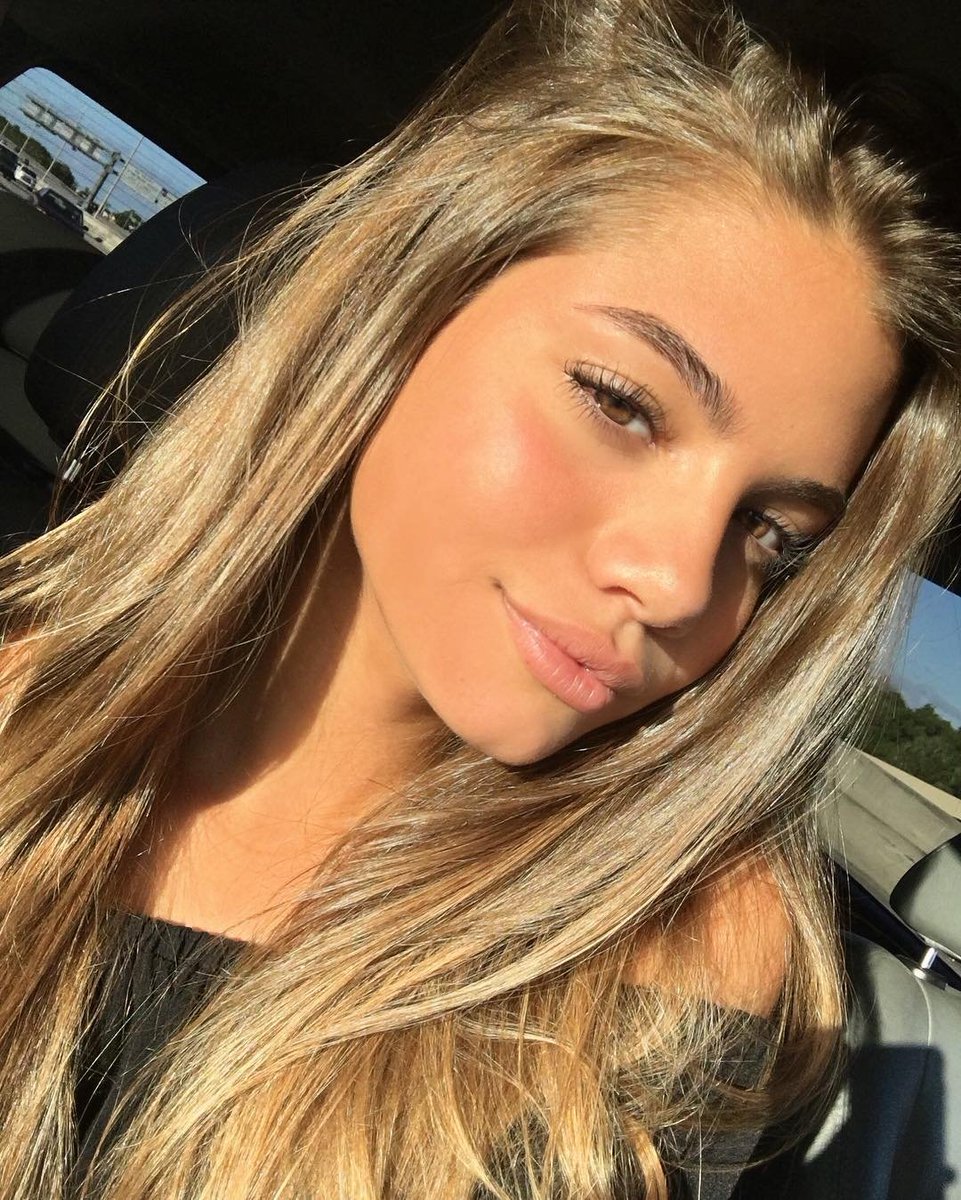 Charlotte Lowry's Instagram, Twitter & Facebook on IDCrawl