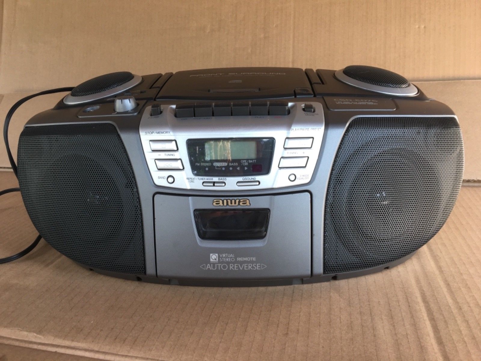 What would you bring to a Y2K-themed fashion photo shoot?| Off-Topic ...