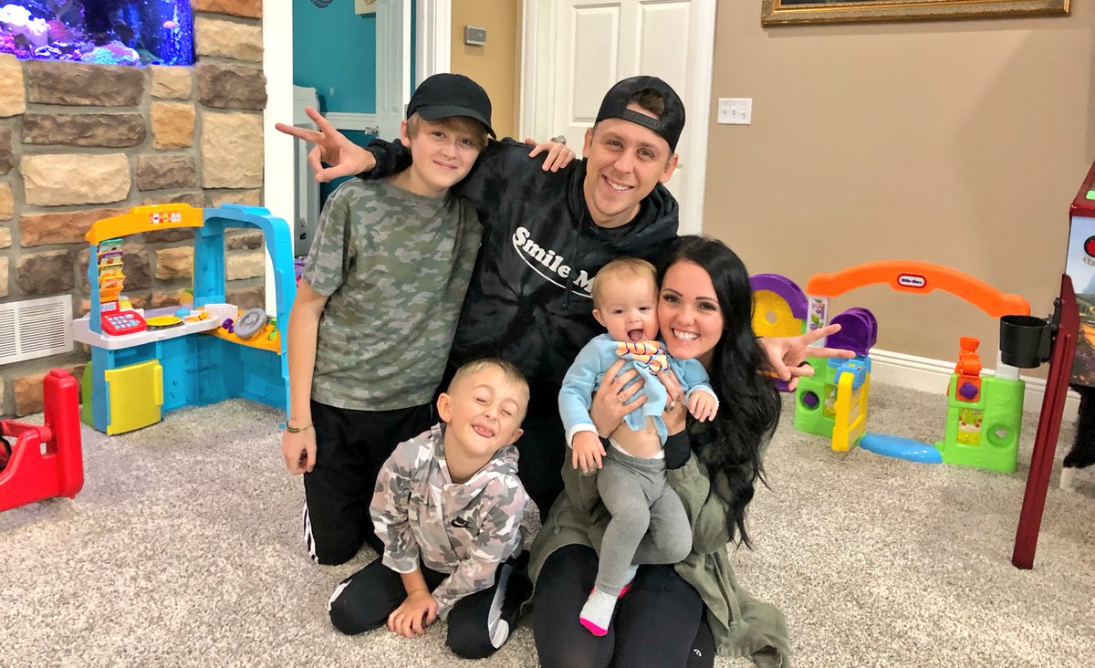 68 best Twitter @romanatwood images on Pholder | I’ll be right back ...