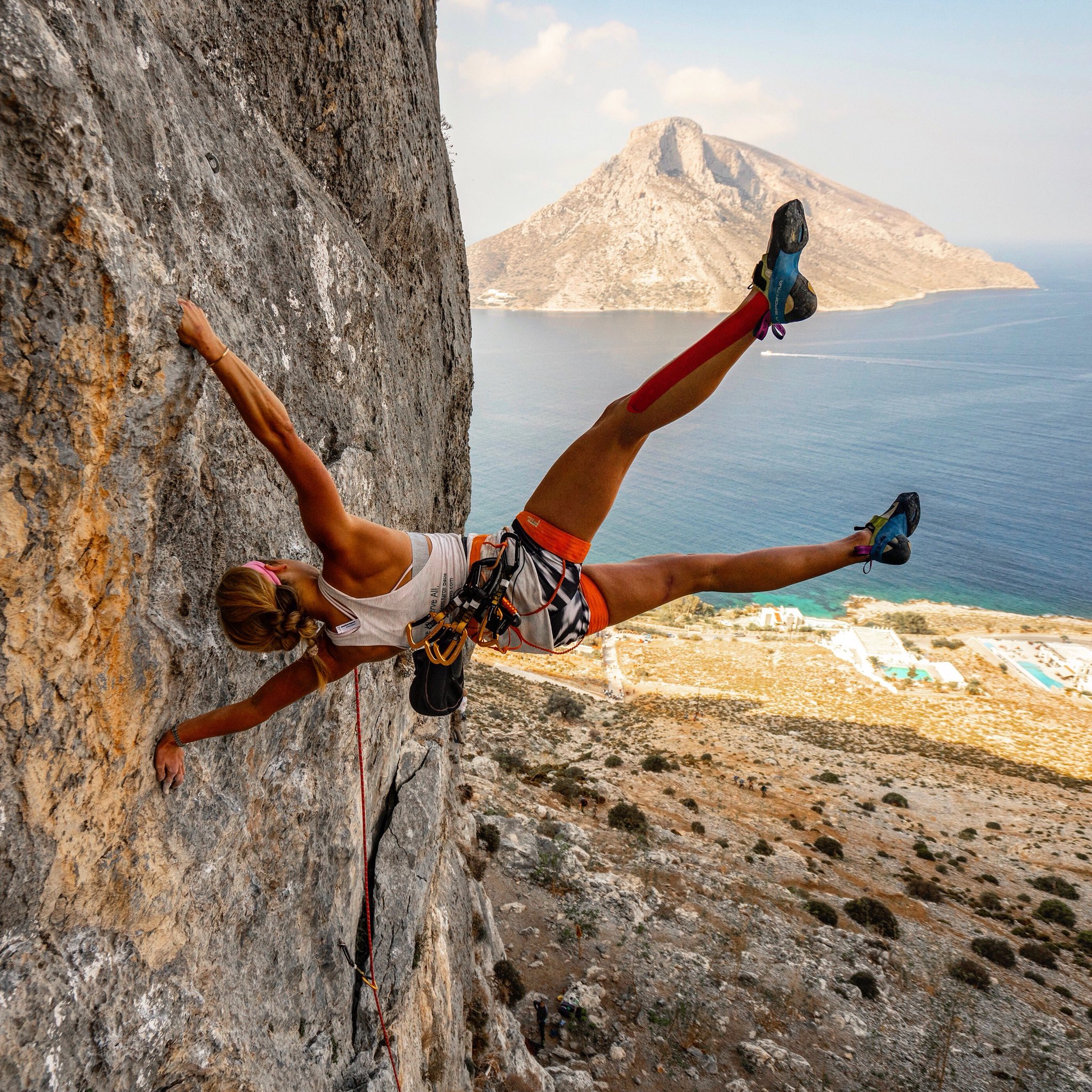 Sasha Digiulian Wallpaper