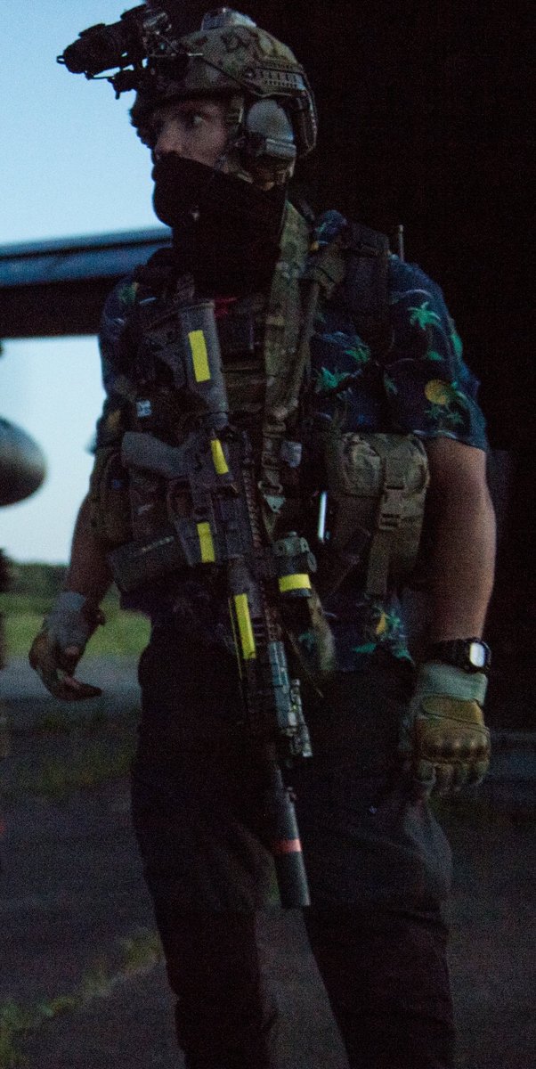 Swedish SOG Operators at HKIA [1125x617] : r/MilitaryPorn
