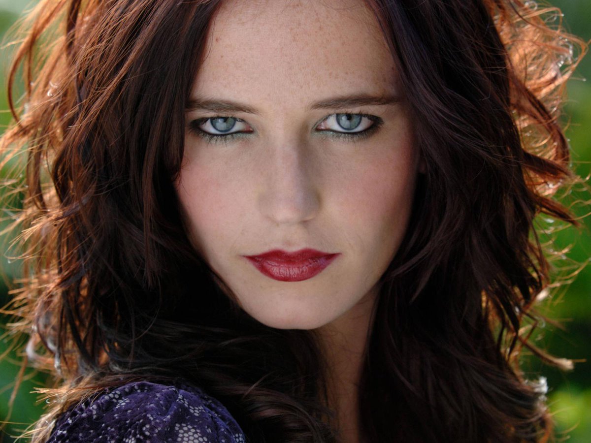 Eva Green Eyes Color