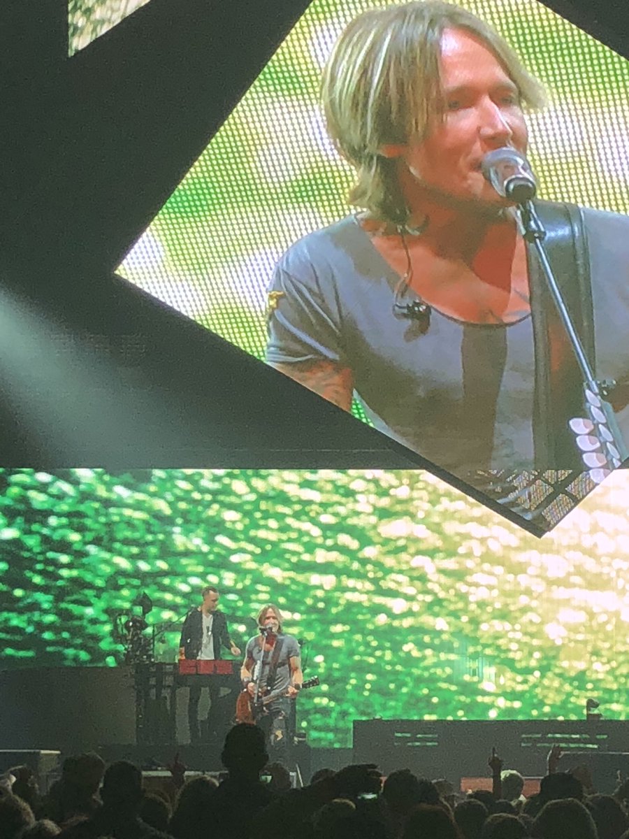 Keith Urban News Update…Keith In Concert…*Graffiti U* World Tour…Little ...