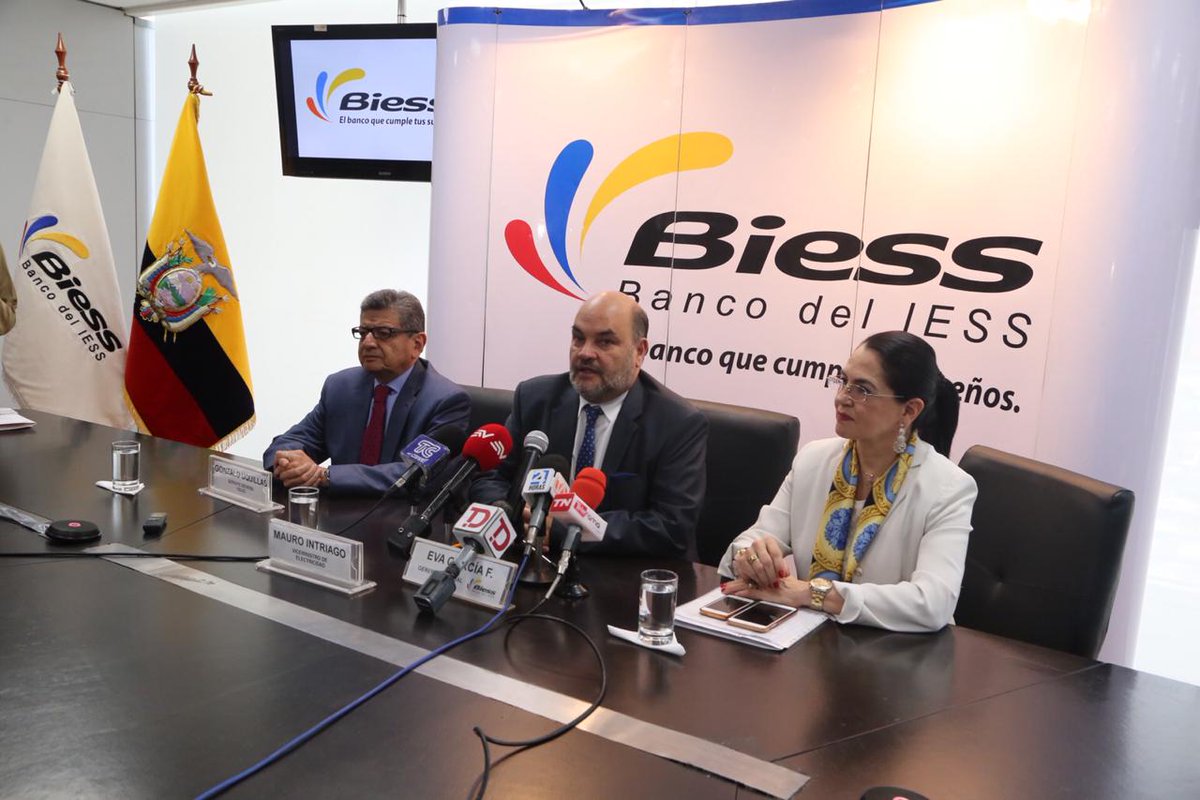 Biess: | El Biess hizo el lanzamiento del plan producto "Vive Ecuador"