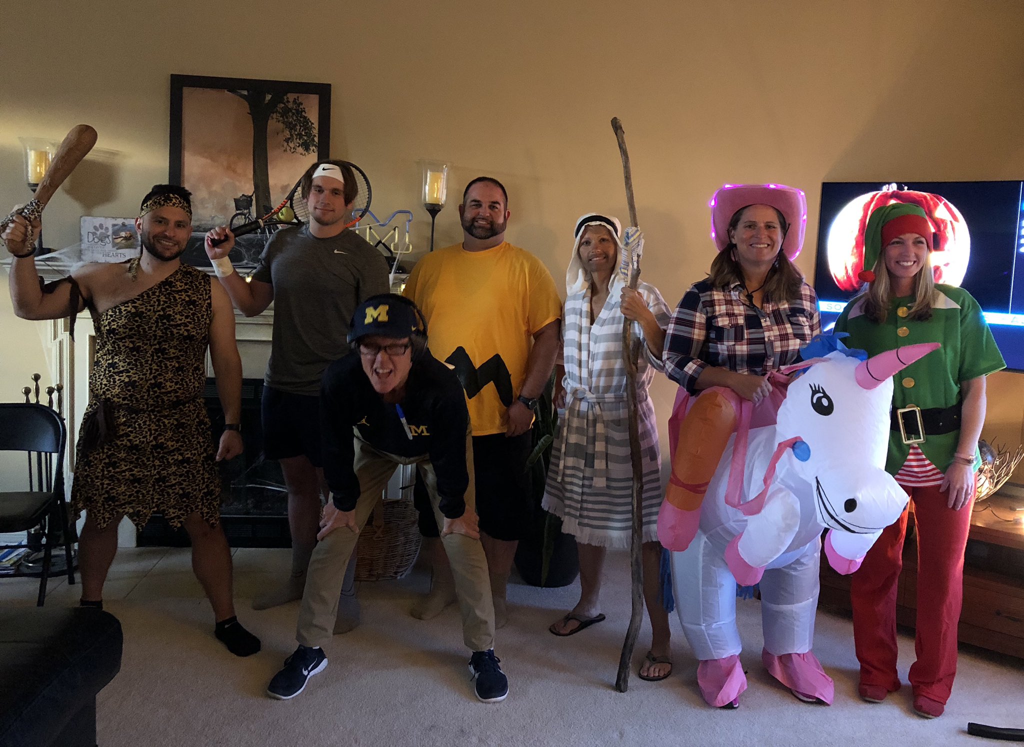 Awkward Group Photo Ideas