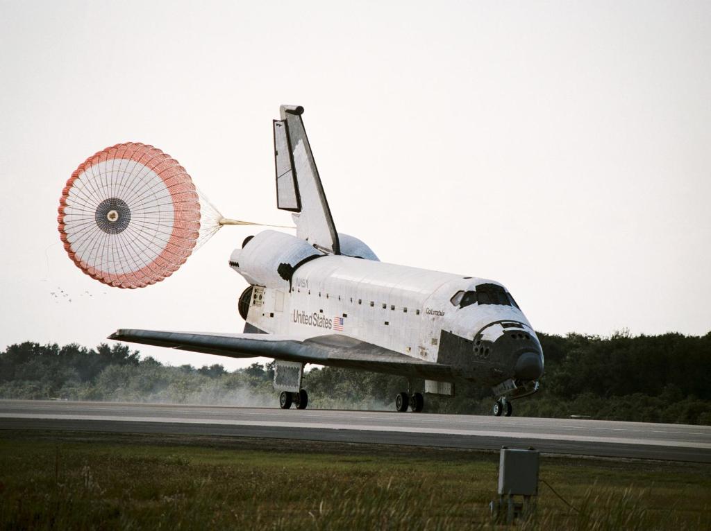 Moon Space Shuttle Landing
