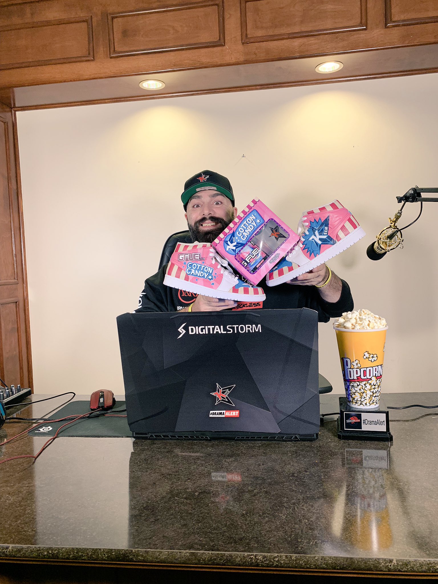 KEEM 🍿 on Twitter: "This Twitter beef was brought you by Code _ _ _ _ #Ad - https://t.co ...