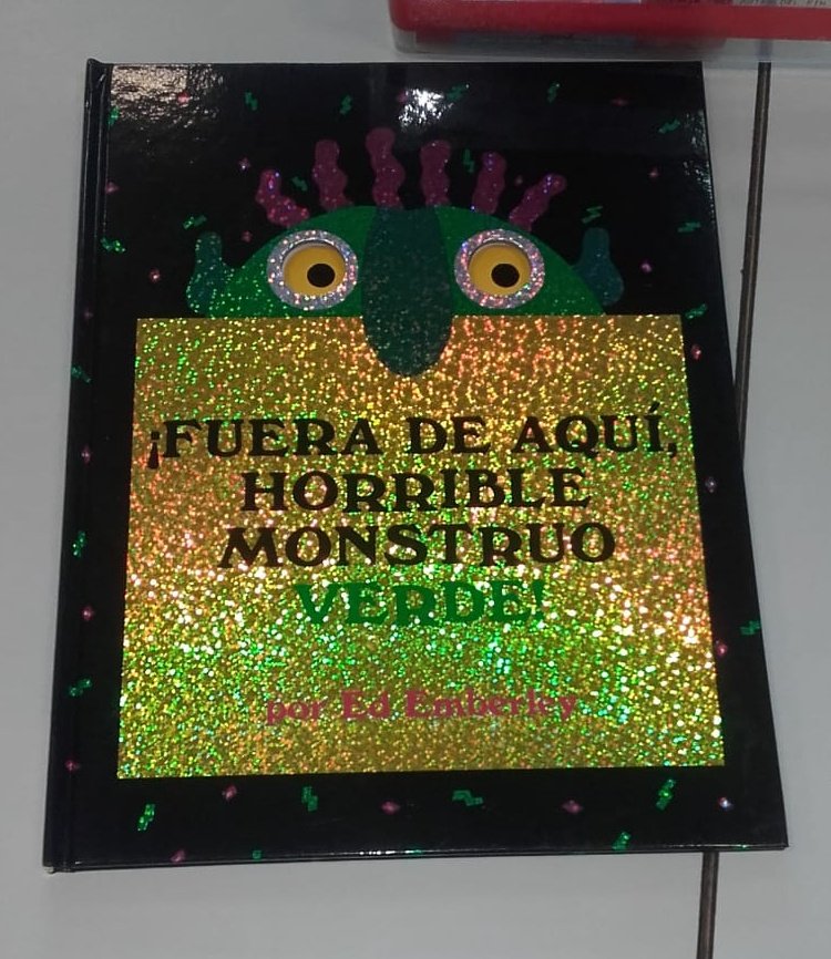 ¡FUERA DE AQUÍ! HORRIBLE MONSTRUO VERDE – Colegio Carlos III