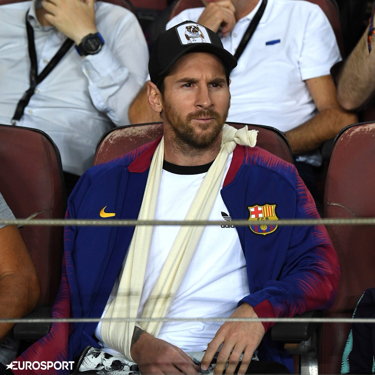 (03 PHOTOS) LDC: Lionel Messi assiste le match depuis les tribunes du ...