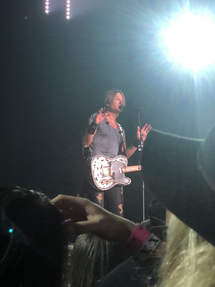 Keith Urban News Update…Keith In Concert…*Graffiti U* World Tour…Little ...