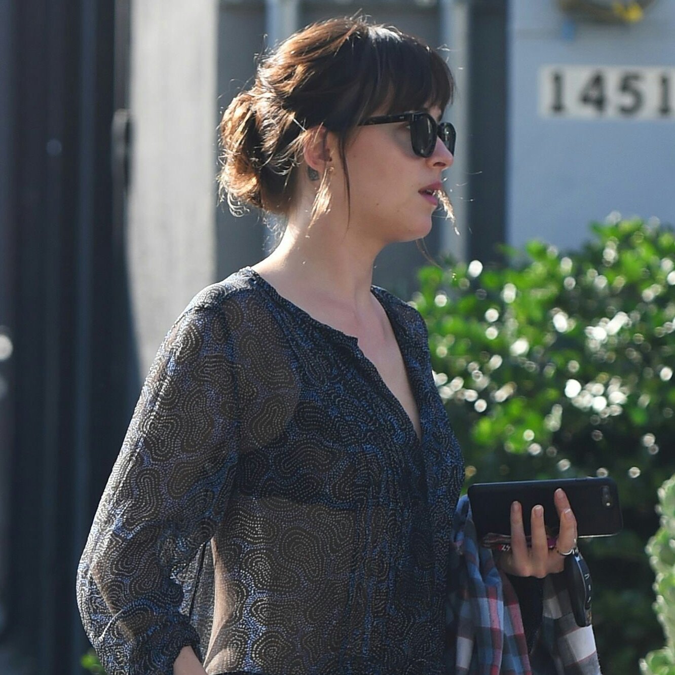 Dakota Johnson Smoking