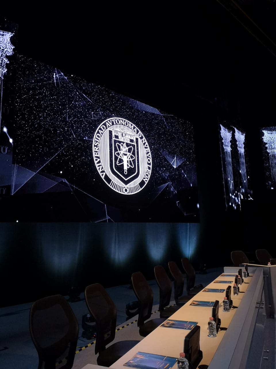 UANL on Twitter: "#EnVivo: El Mtro. @RogelioGzaUANL ofrece su Tercer ...