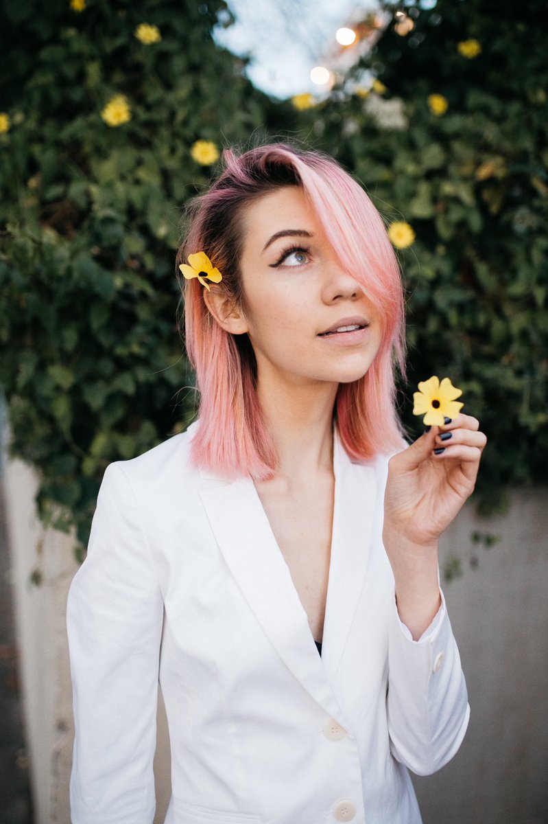 53 best Twitter @jessiepaege images on Pholder | girlfriend