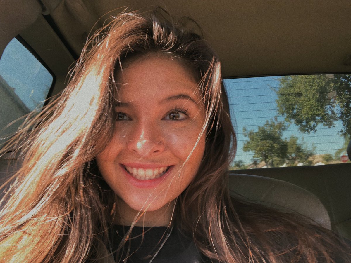 Desiree Gomez (@desi_gomez23) | Twitter