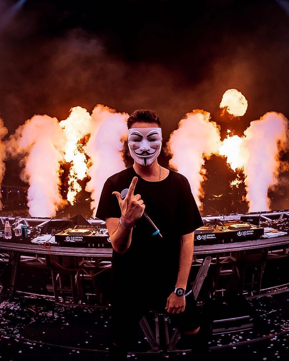 Nicky Romero Mask Wallpaper