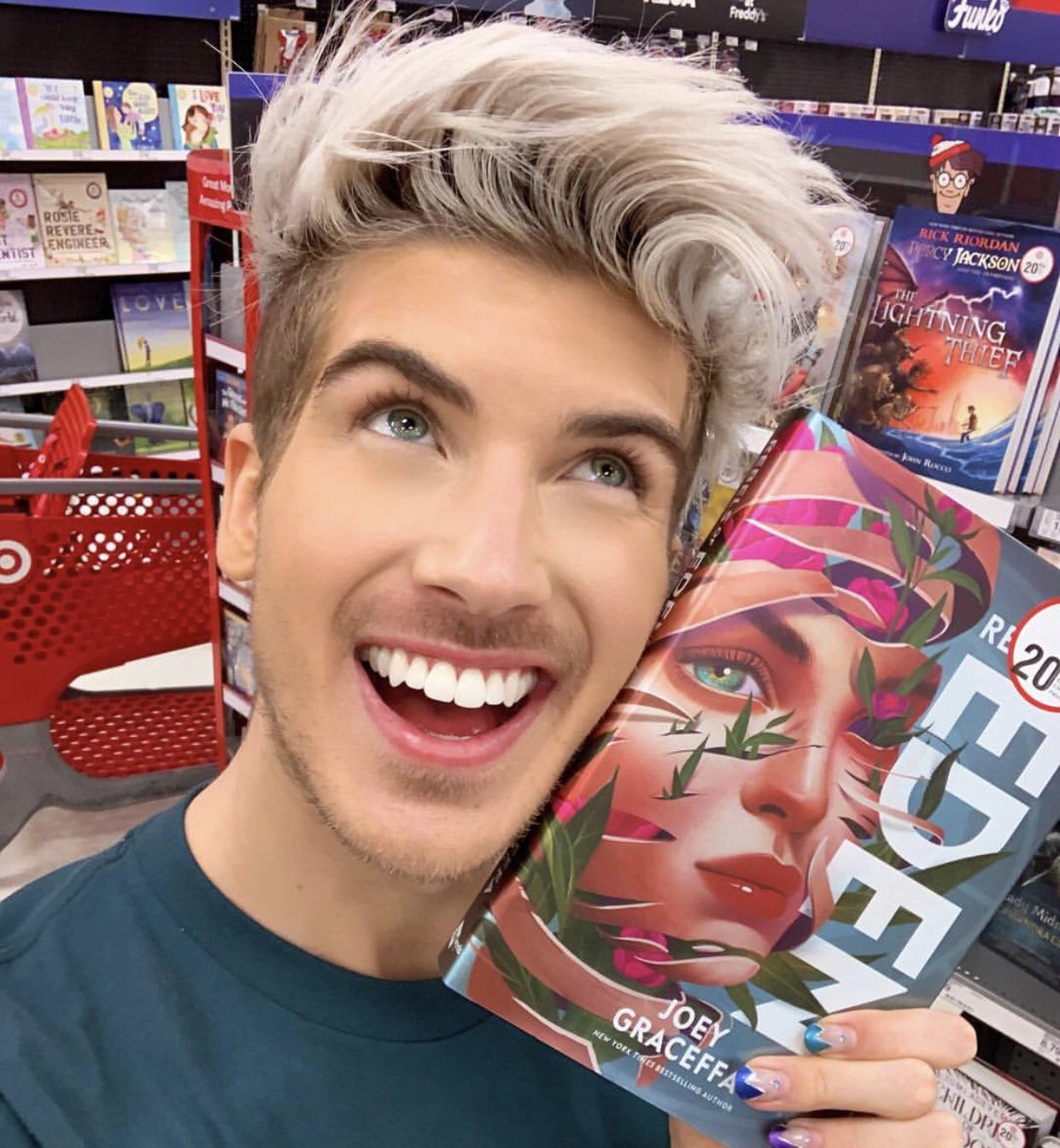 Joey Graceffa Smil