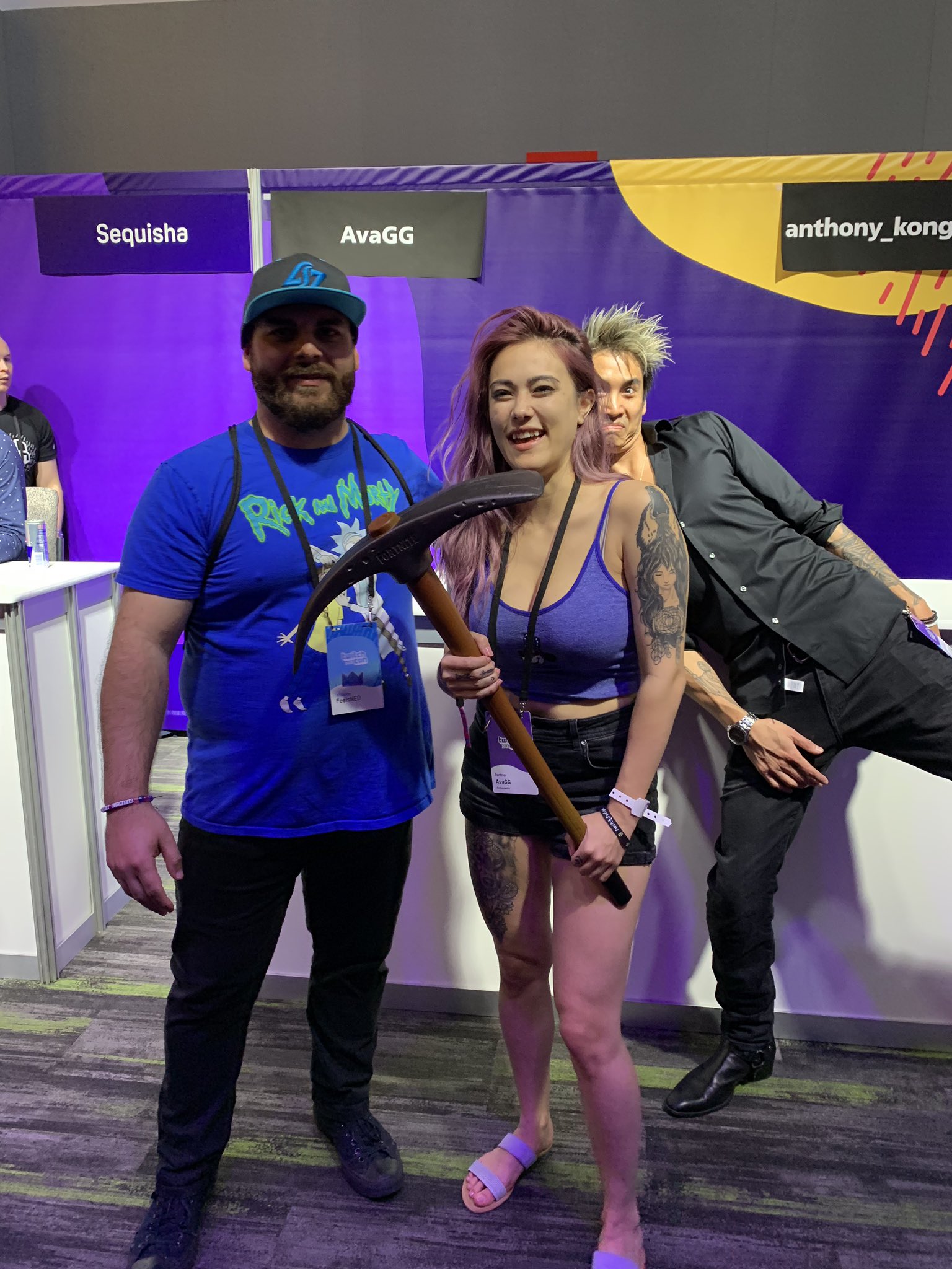 T2R o7NEO |🦋🌺🧩 on Twitter: "Had so much fun @TwitchCon was like home to ...