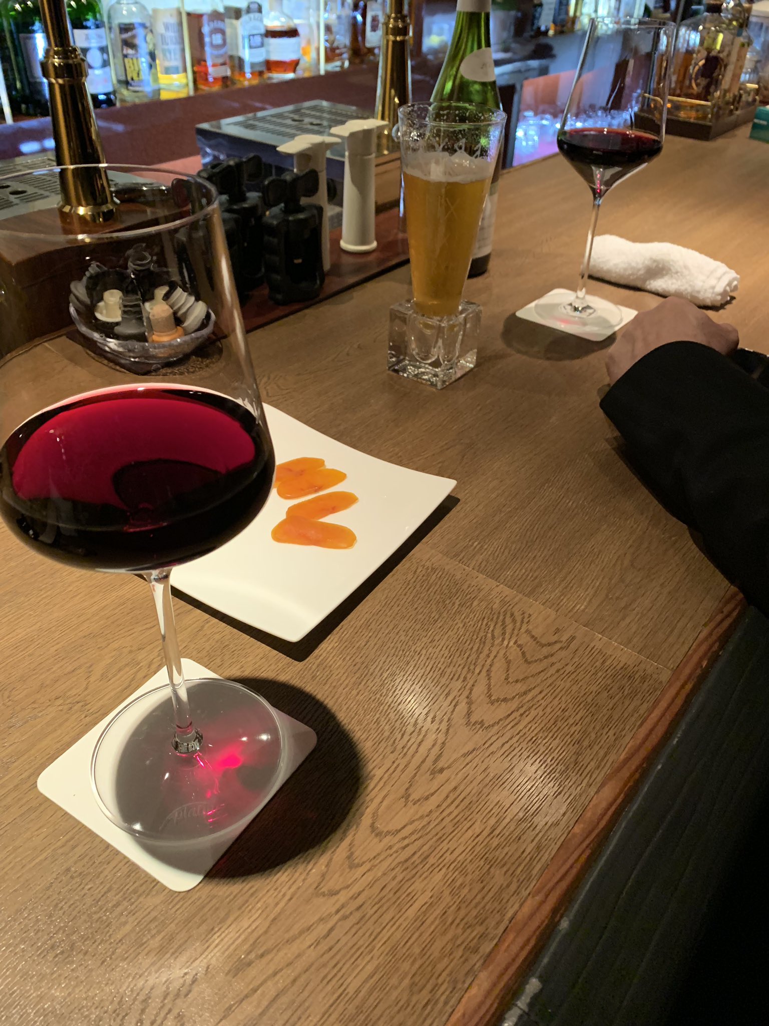 近藤 隆 on Twitter: "ボジョレー解禁。飲み仲間のおぢさまと。 https://t.co/uekbqrefug" / Twitter