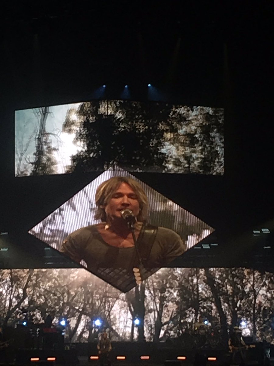 Keith Urban News Update…Keith In Concert…*Graffiti U* World Tour…New ...