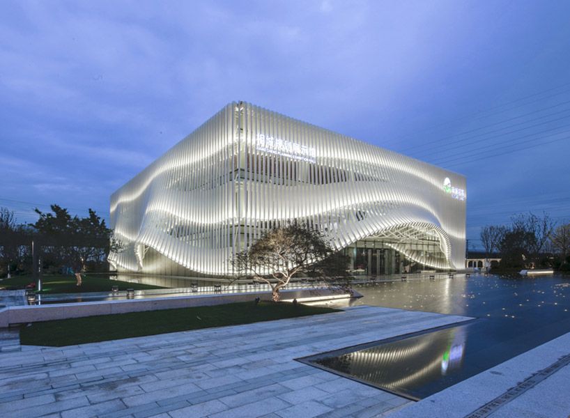 Modern Curved Facade Flat And Curved Facades In Harmony With Design,