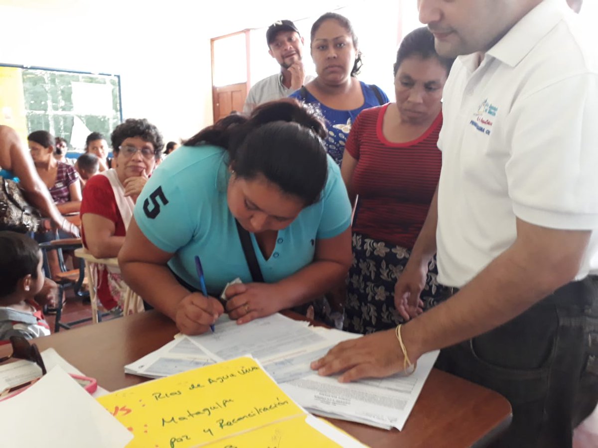 Matagalpa: Protagonistas de Usura Cero reciben créditos en ...