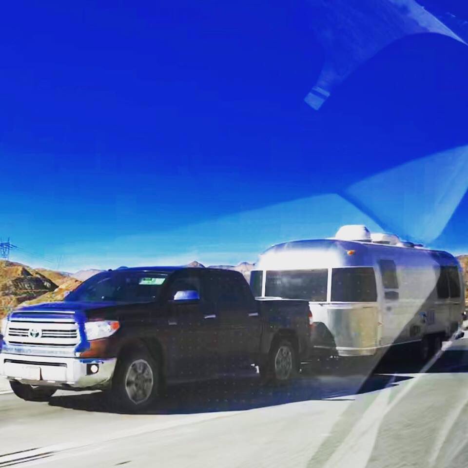flexdream U.S. on Twitter: "エアーストリームで全米を旅したい♪ #憧れ #tundra #airstream #タンドラ #キャンピングカー #キャンピング ...