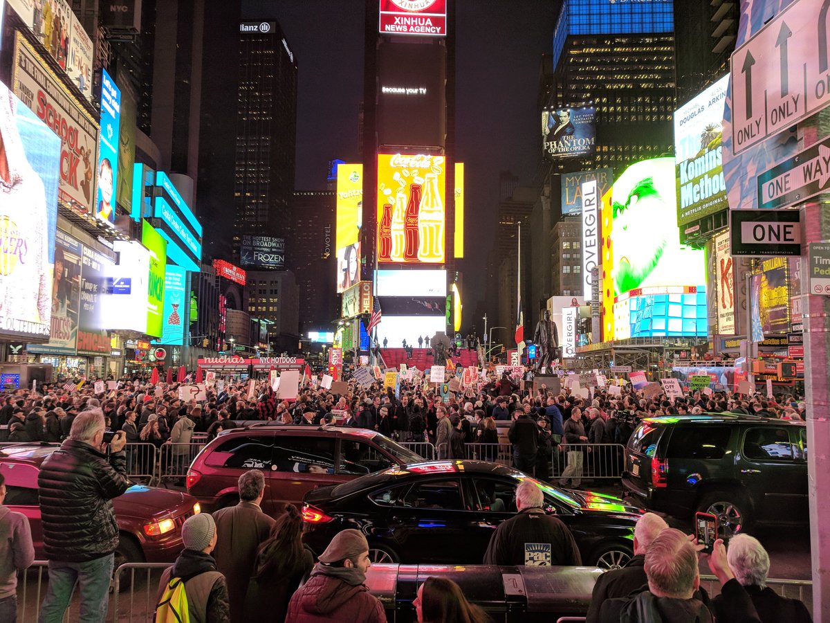 Beautiful picture from Times Square tonight - Democratic Underground Forums