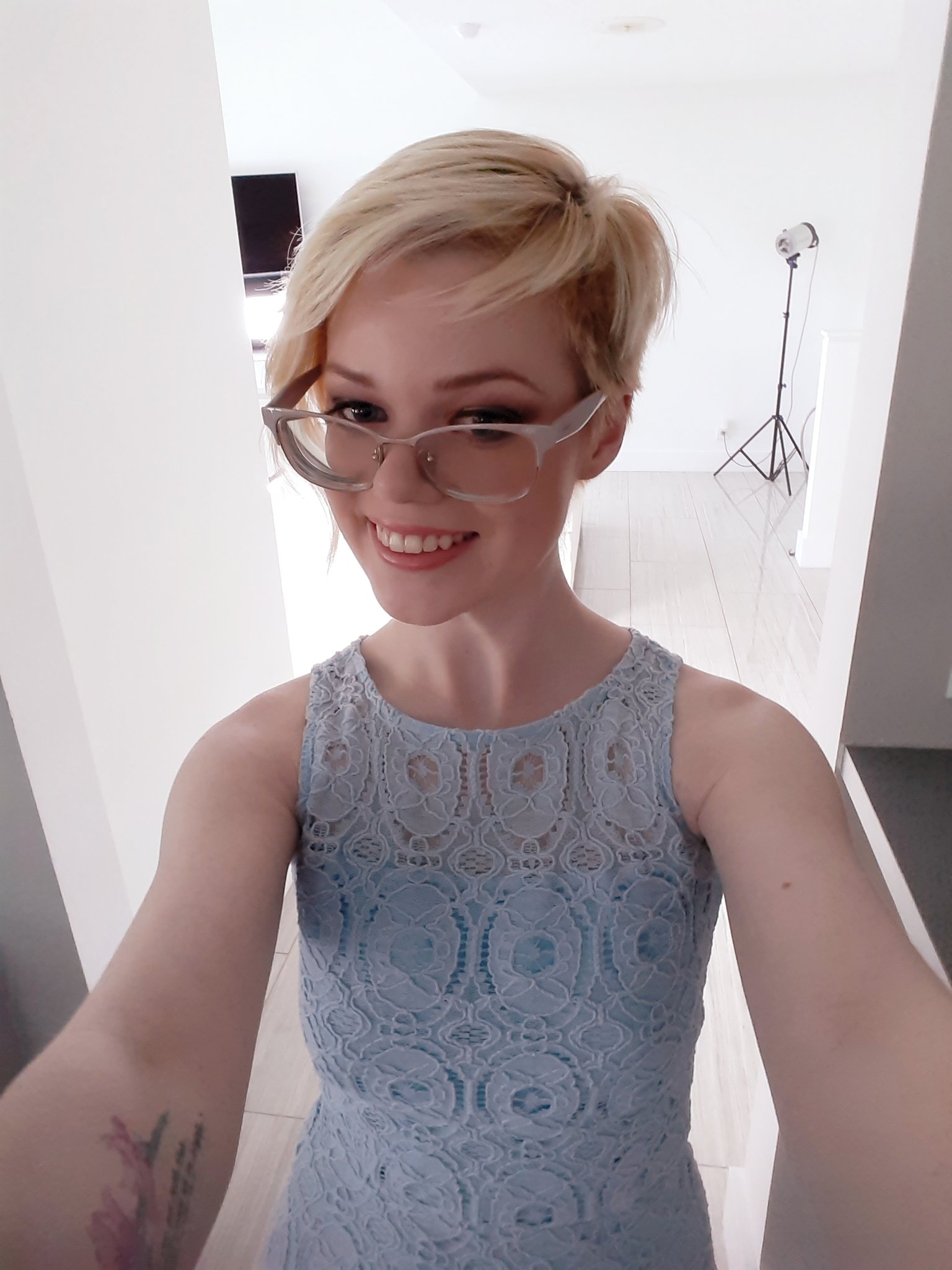 TW Pornstars - Pearl Sinclair. Twitter. All dressed up and ready to shoot today!. 4:58 PM - 11 ...