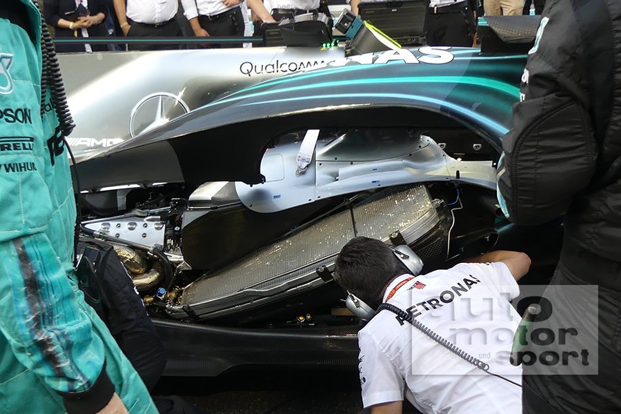 Little present by Mercedes for F1 tech fans. Mechanics opened the ...