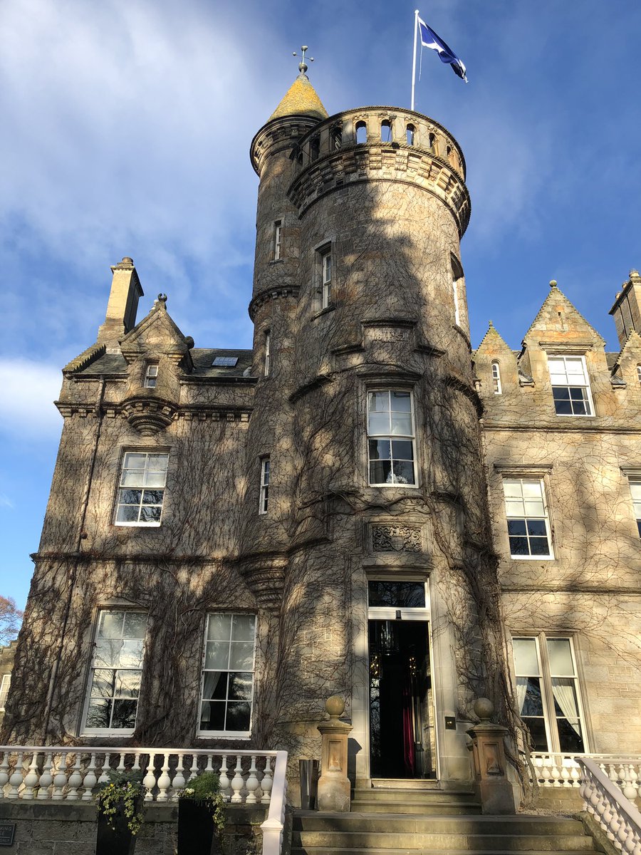 Team Building & Corporate Event Management Agency – Maximillion