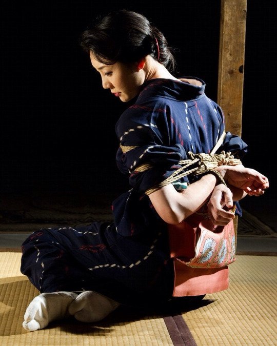 bontarest on Twitter: "fb0015 #緊縛 #和服緊縛 #kinbaku #shibari #bondage https://t.co/ofqpZGpRYn ...