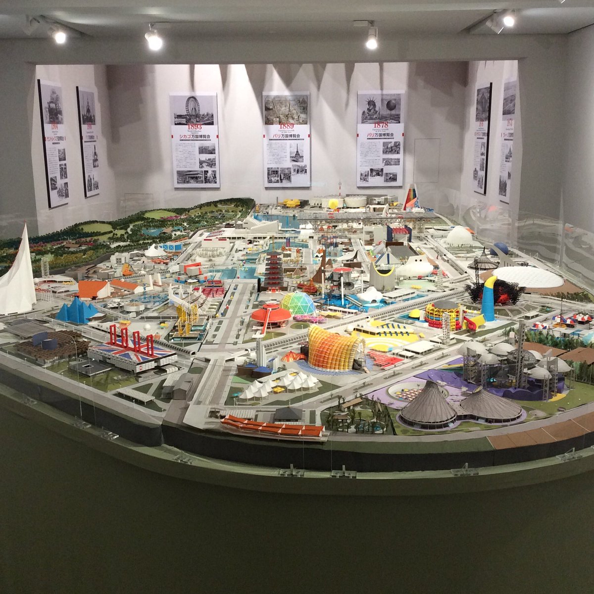 美術愛住館 Aizumi Art Museum (@aizumi_museum) さんのモデル作品まとめ (2 件) - Twoucan