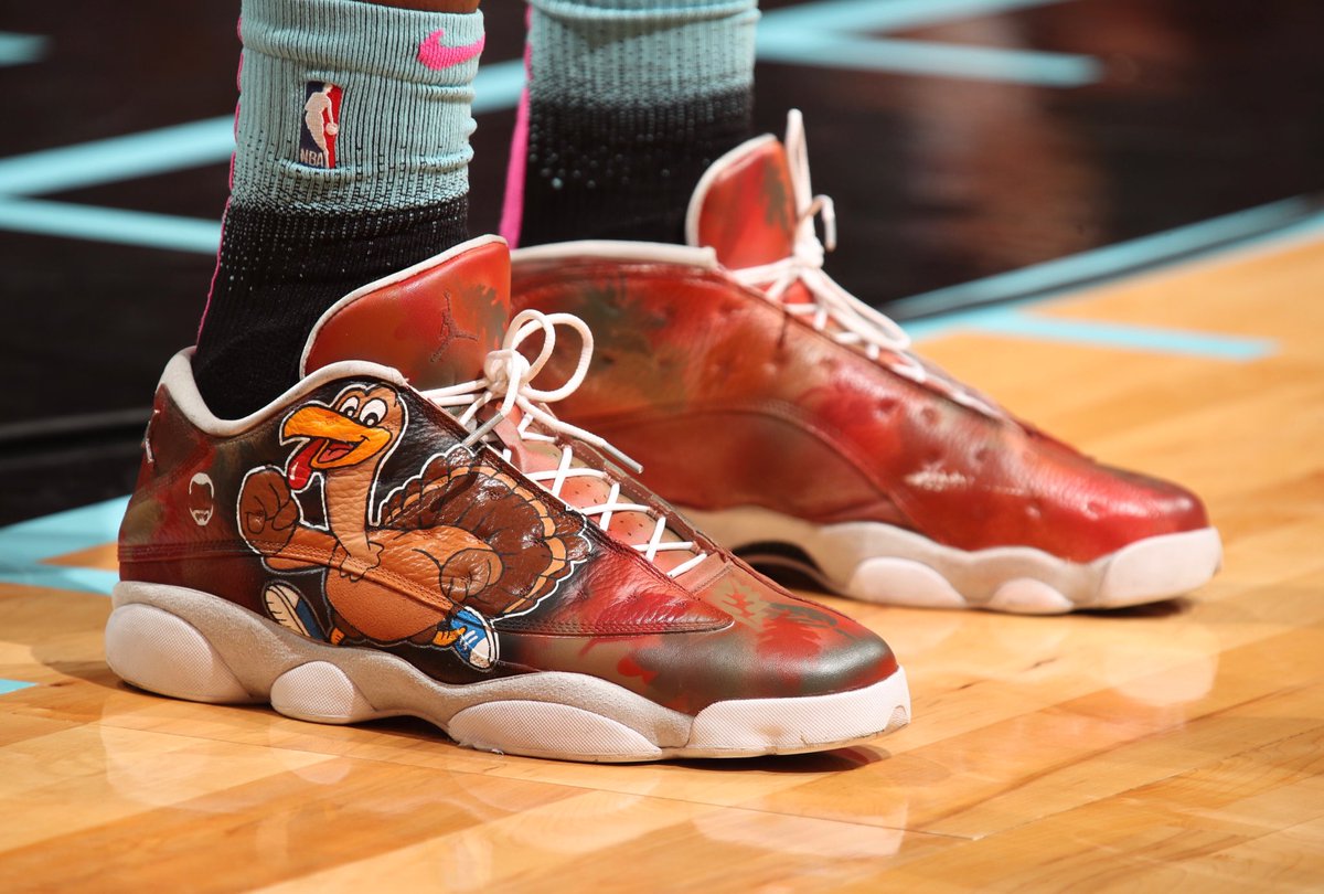 Bam's Thanksgiving themed kicks : r/heat