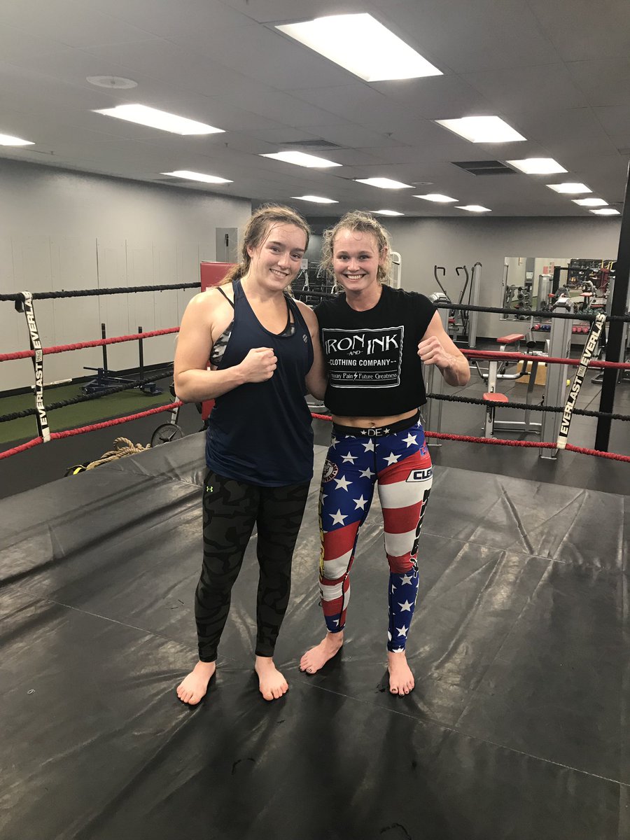 Andrea "KGB" Lee vs. Jessica-Rose Clark ("Jessy Jess") at UFC Milwaukee ...