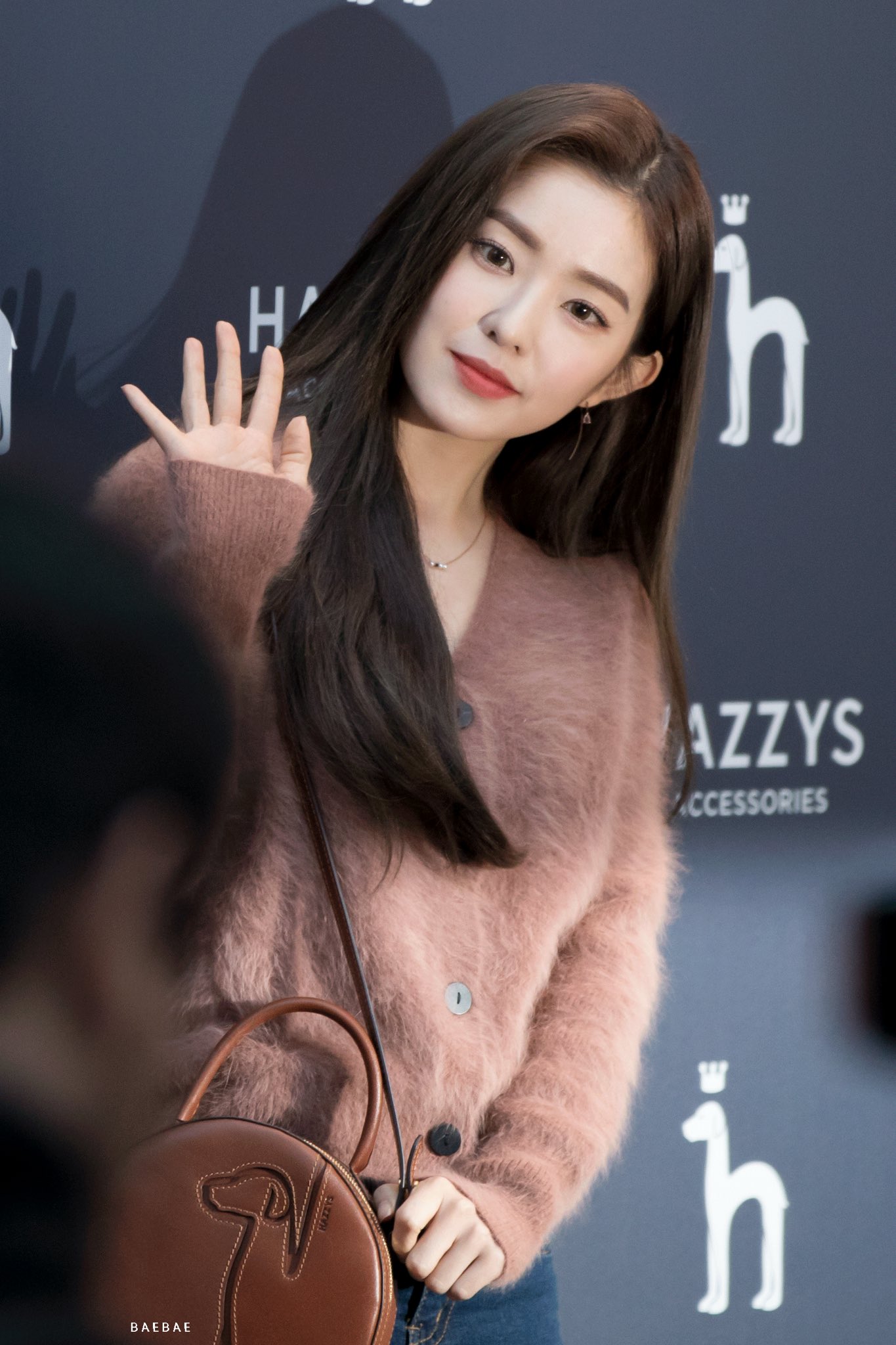 IRENE (아이린) NEWS 🍔🍔 on Twitter: "[HQ] 181122 #IRENE "Hazzy's Accessories Flagship Store" Opening ...