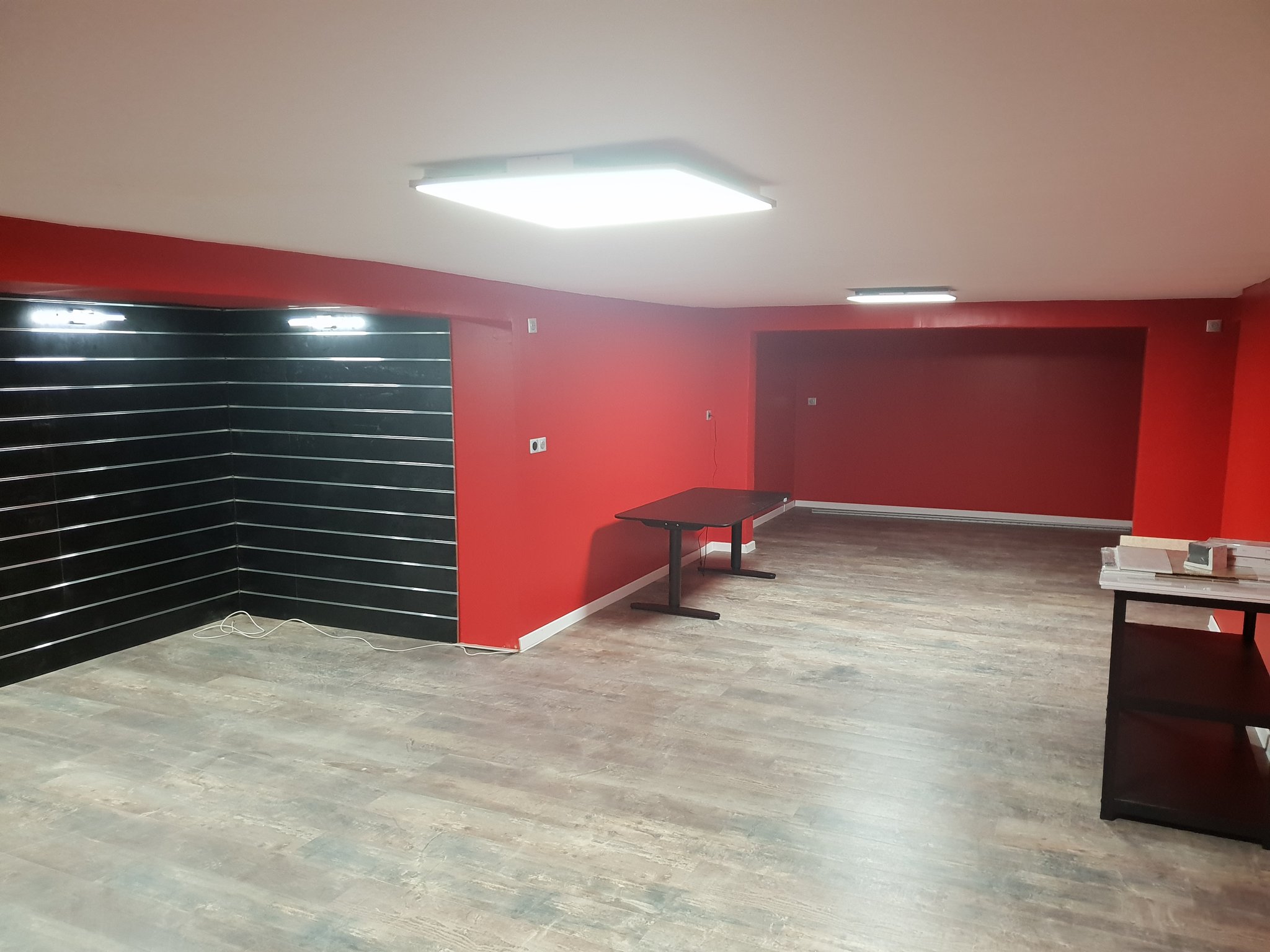 𝗙𝗿𝗲𝗻𝗰𝗵 𝗦𝘁𝗮𝗹𝗹𝗶𝗼𝗻 on Twitter: "Here's some before and after pictures of my office. This is the ...