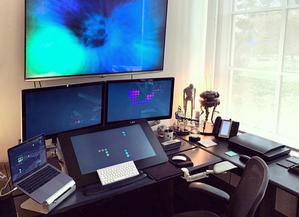 Shoulder and back pain with Cintiq 22HD Touch -- Ergonomic advice? : r ...