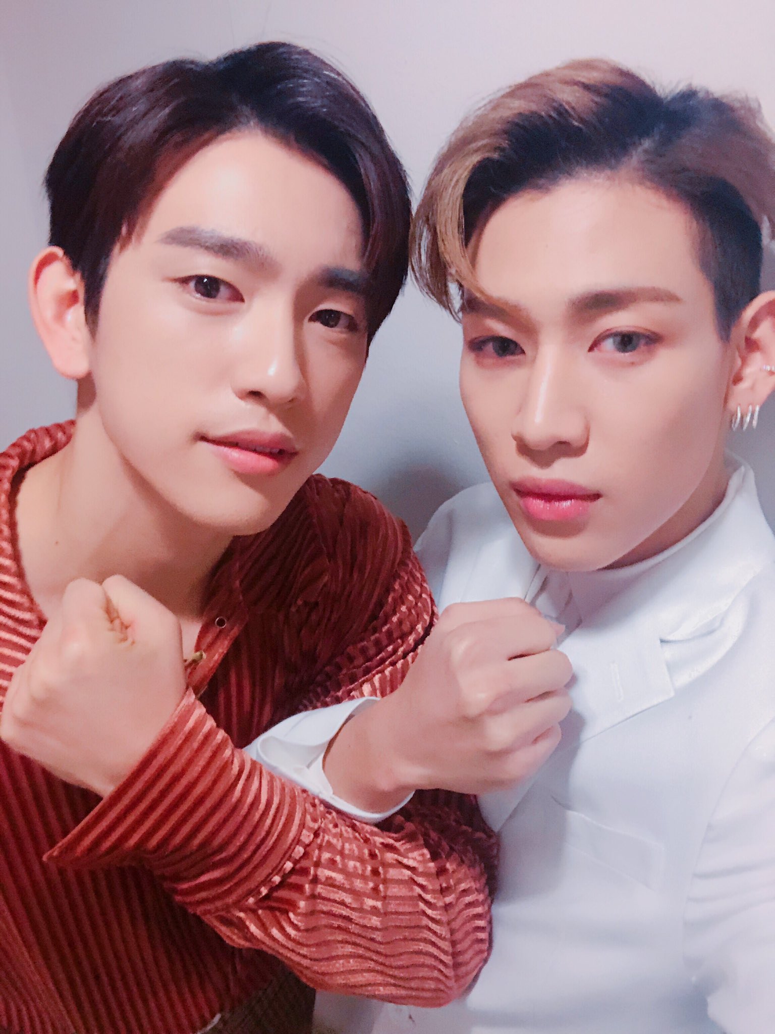 GOT7 on Twitter: "[ #GOT7NOW ] 🍑아가새와 함께하는 모든 순간은 봄이에요🐍 #GOT7⁠ #갓세븐⁠ ⁠ #GOT7_PresentYOUandME # ...