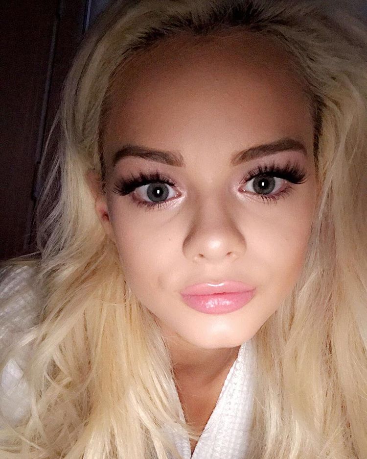 Elsa Jean S Instagram Twitter And Facebook On Idcrawl