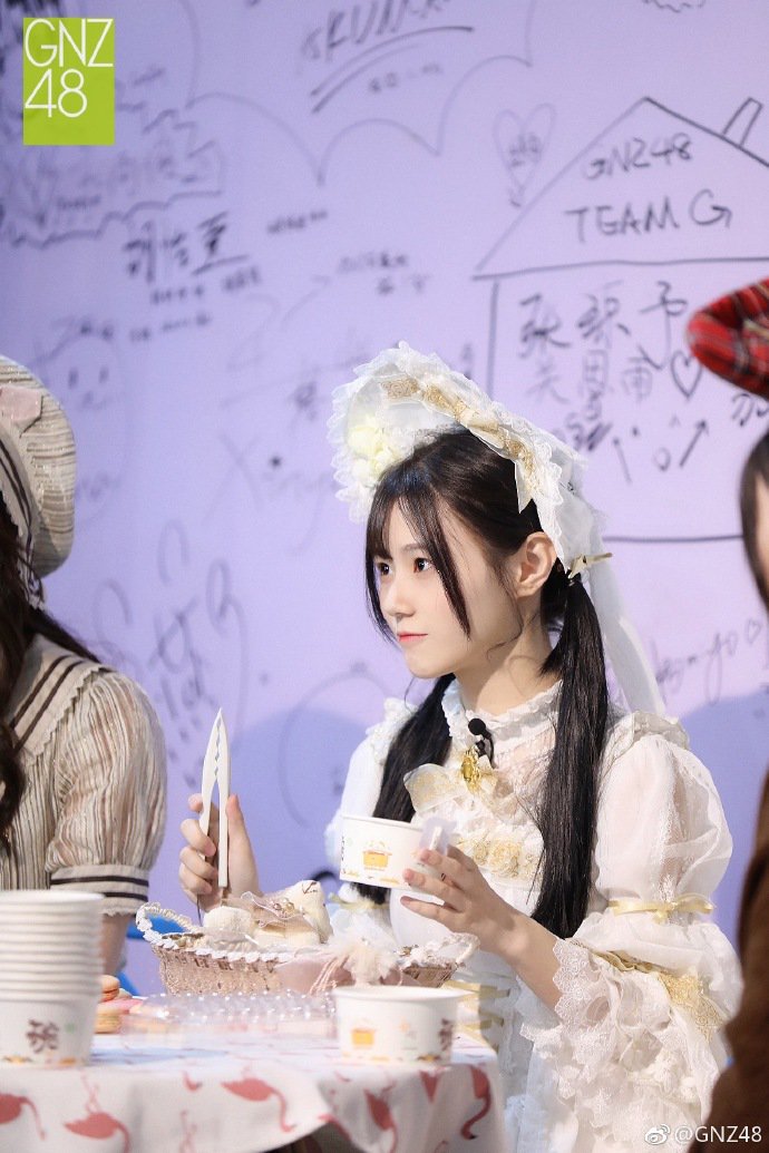 SNH48 Today on Twitter: "Lu Jing of #GNZ48 Team NIII (#SNH48 6th generation)…