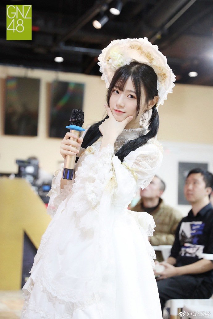 SNH48 Today on Twitter: "Lu Jing of #GNZ48 Team NIII (#SNH48 6th generation)…