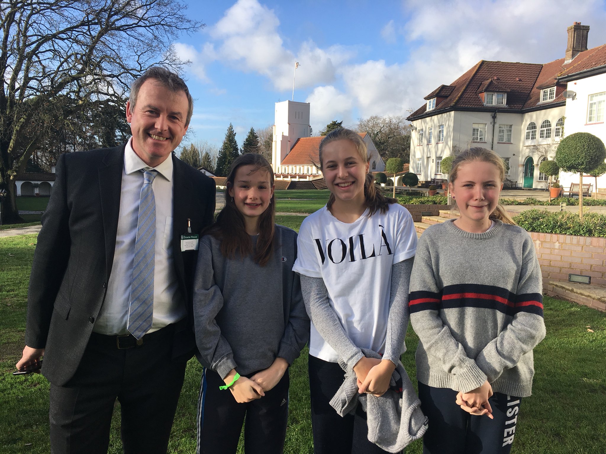 Downe House School Logo