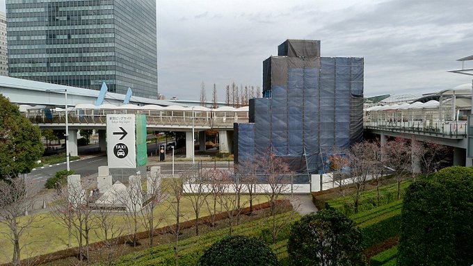 コミックマーケット95 0日目前日設営の様子 #C95 - Togetter