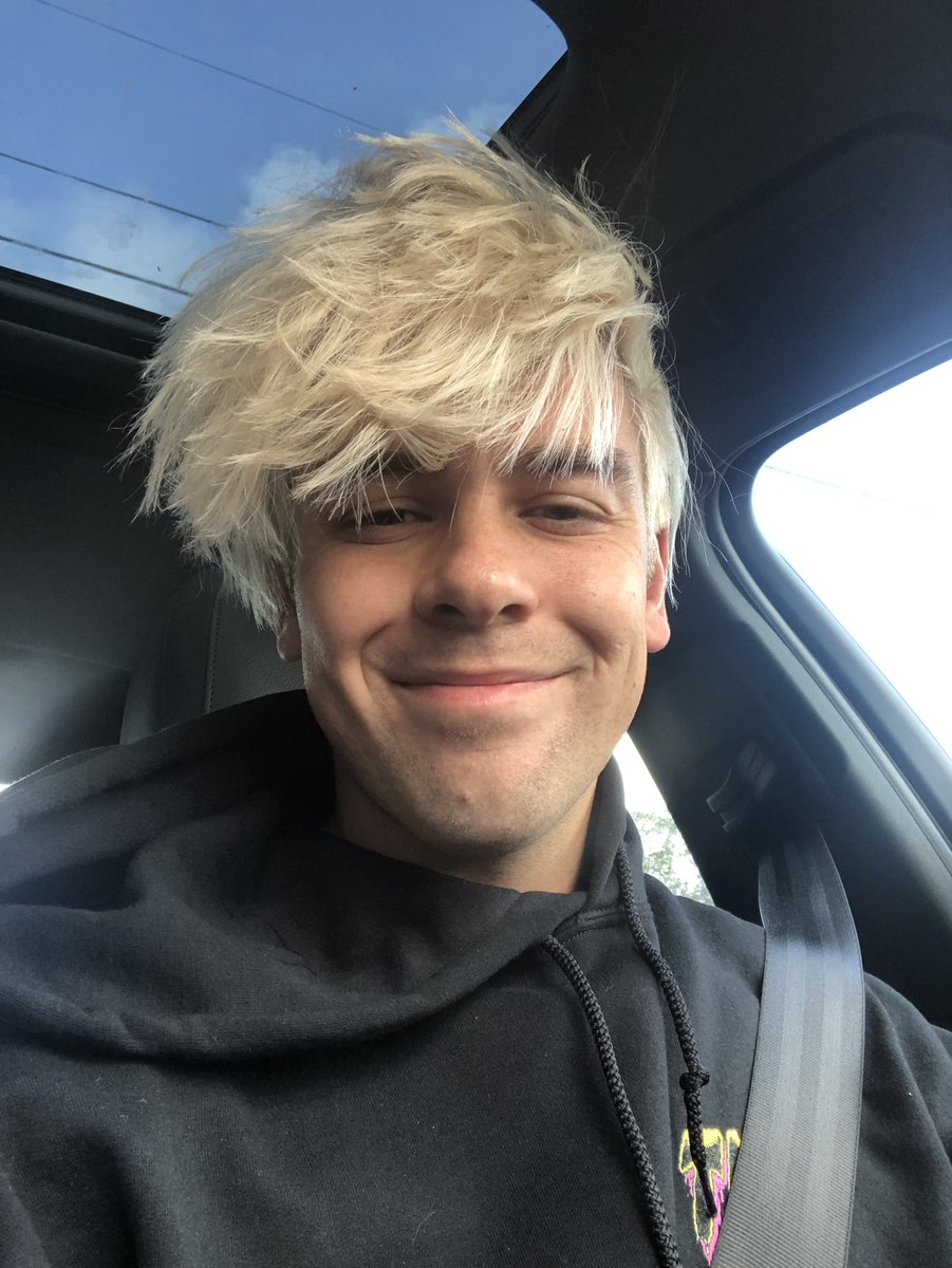 Elsa Larson's Instagram, Twitter & Facebook on IDCrawl